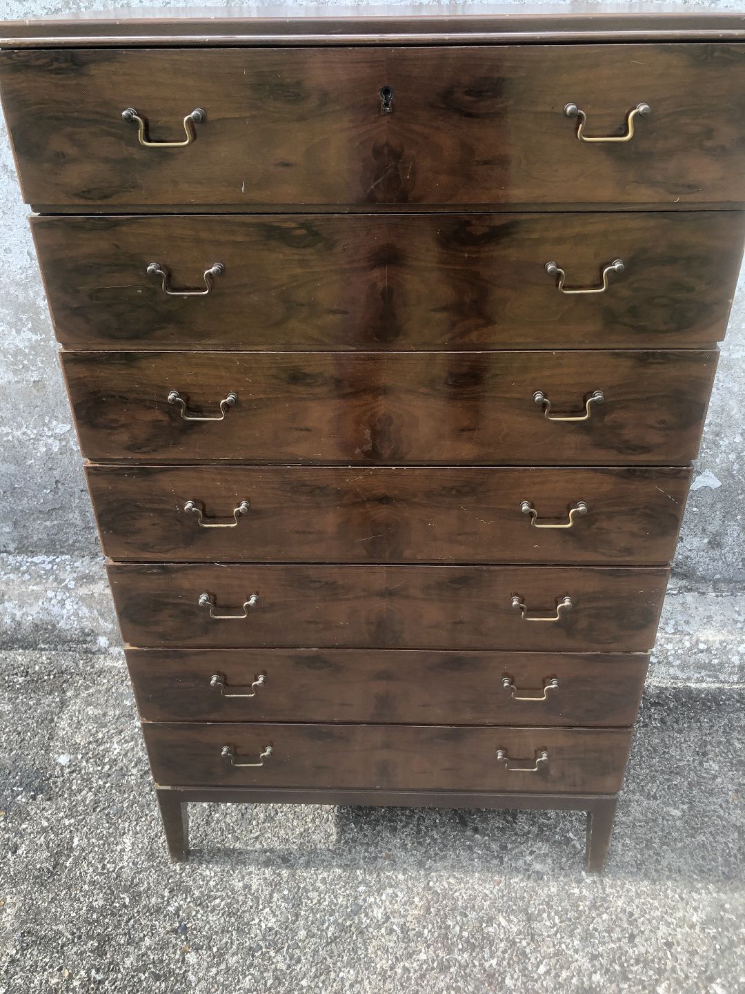 WorldAntique Dresser 650 DKK